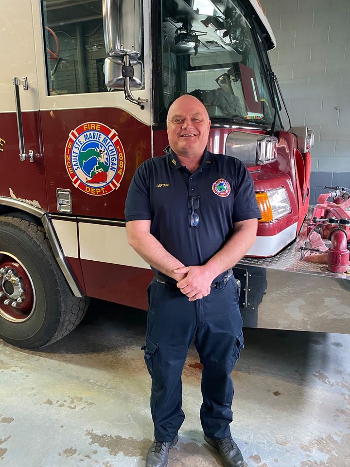 Sault Ste Marie Fire Captain, Mike Hill, celebrates 30 years! – EUP News